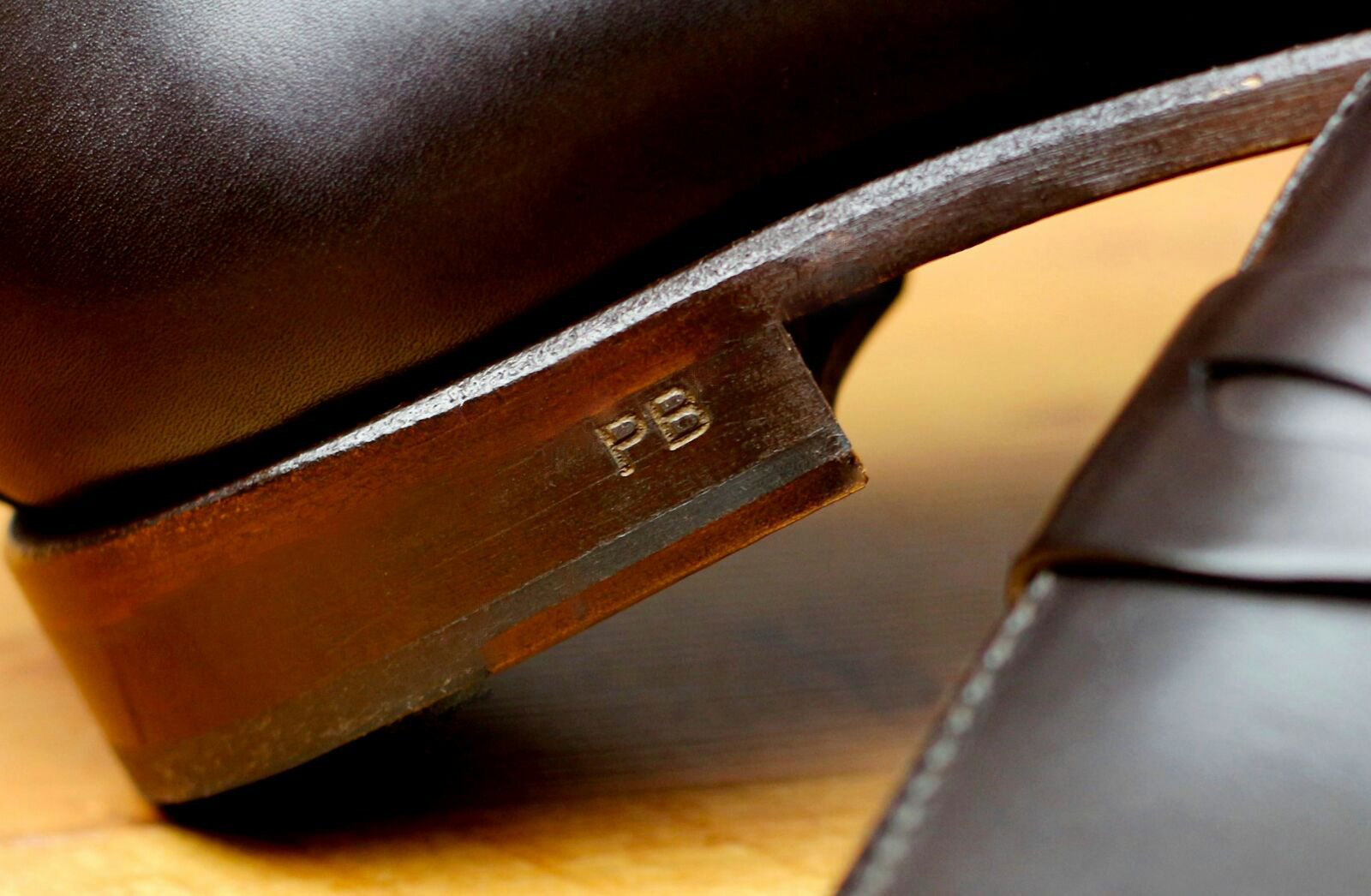 Laser engraved initials on the heel: Exclusive customization for end ...